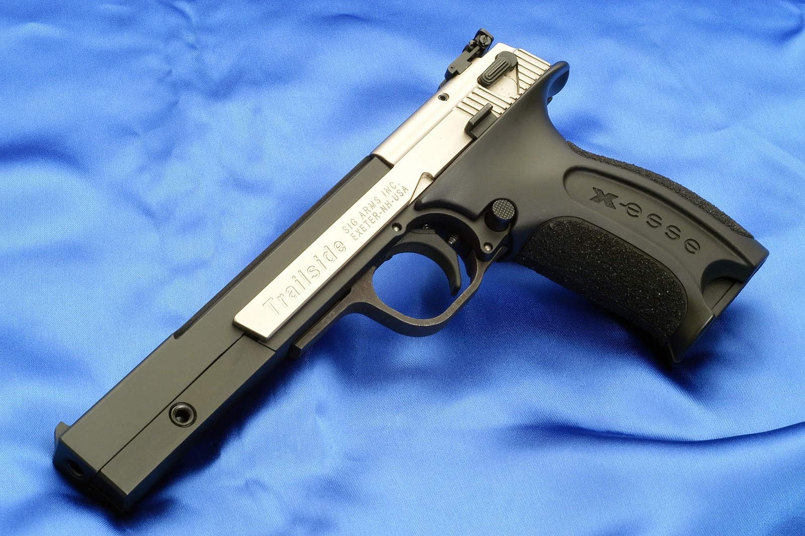 Sala de Armas: 188 fotos variadas de Pistolas