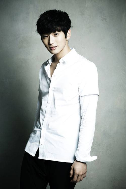 2pm style: [News] 2AM's Jinwoon wants you to listen to Lunch Song Project