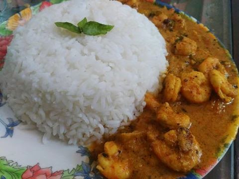 Paaras Vignettes: Spicy malabari prawn curry with added raw mangoes