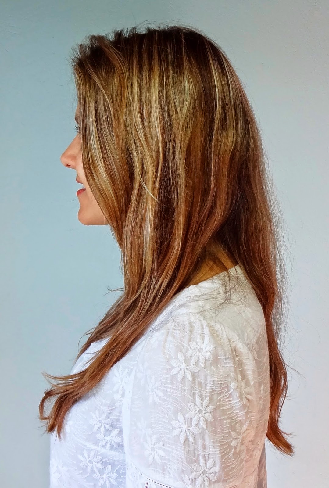 Luis Garcia e equipe.: Corte em camadas e com franja na diagonal.