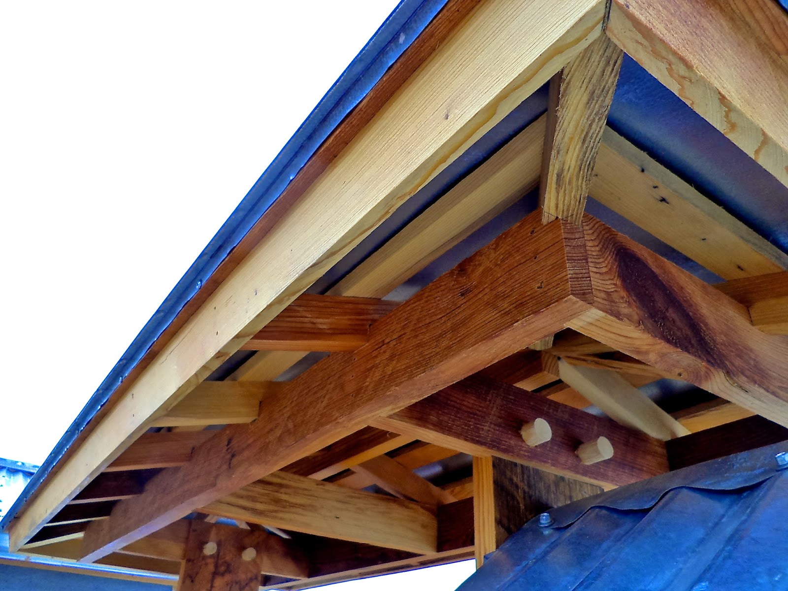 Alt. Build Blog: Building An Adobe Wall: #5 Hip Roof for the Gate