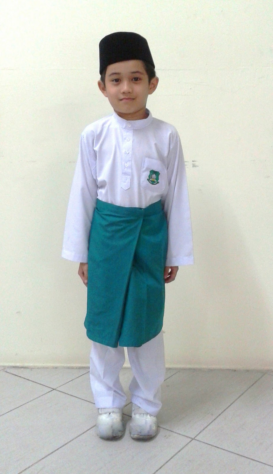 Kafa Integrasi Al Aziziah: PAKAIAN SERAGAM SEKOLAH