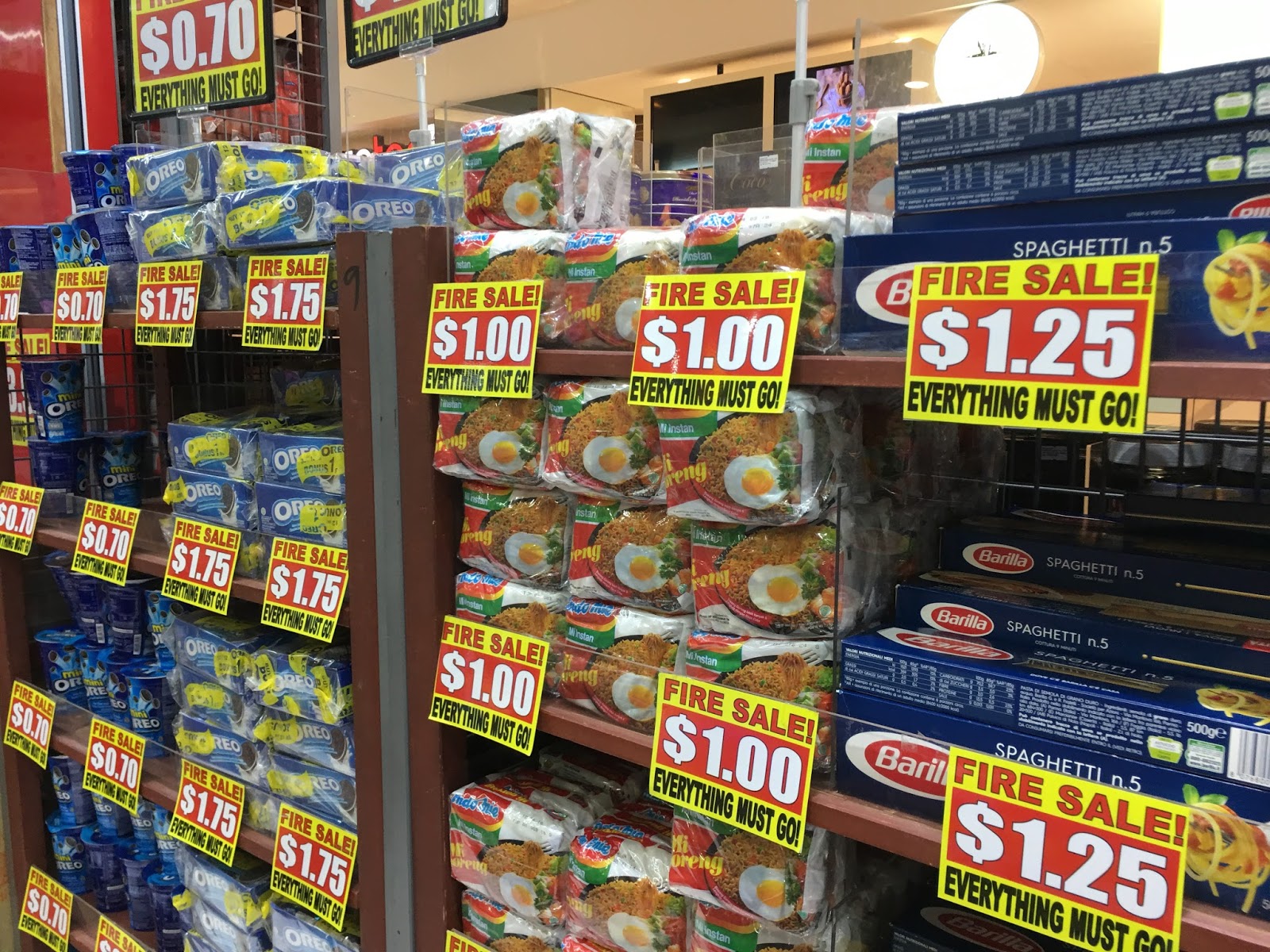 Jari Manis : Travel List: Value Dollar Shop, Singapore