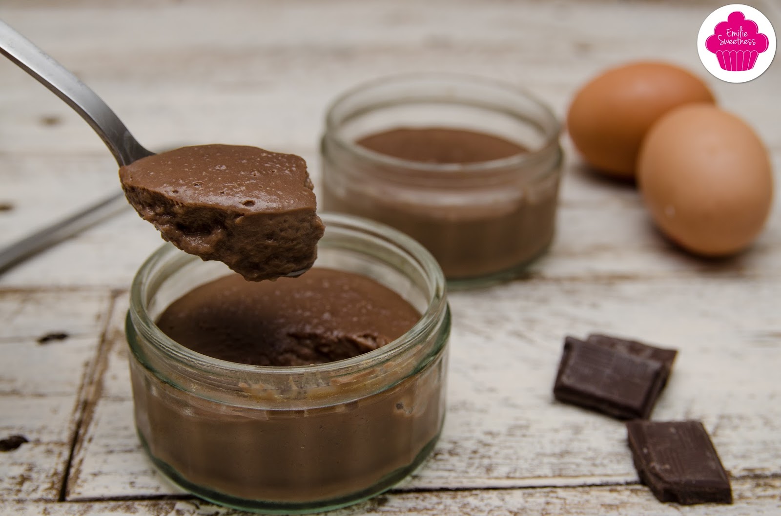 Emilie Sweetness: Crèmes desserts au chocolat - recette rapide