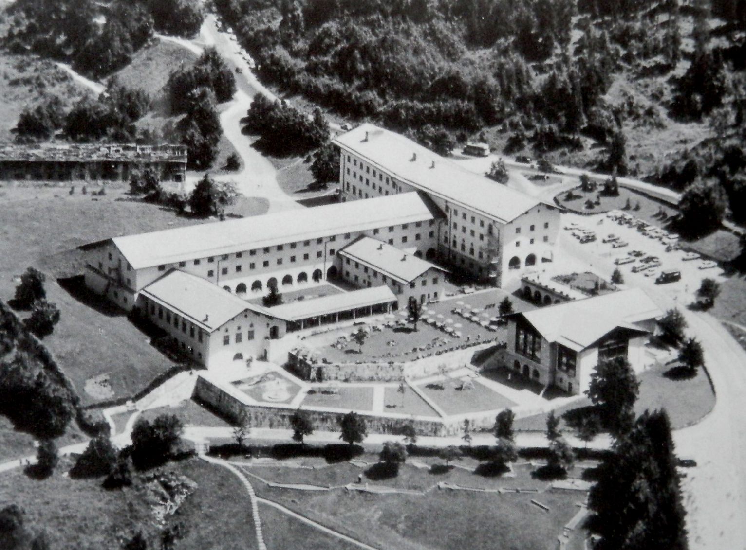 KPP Betonáři: Hotel Platterhof / General Walker