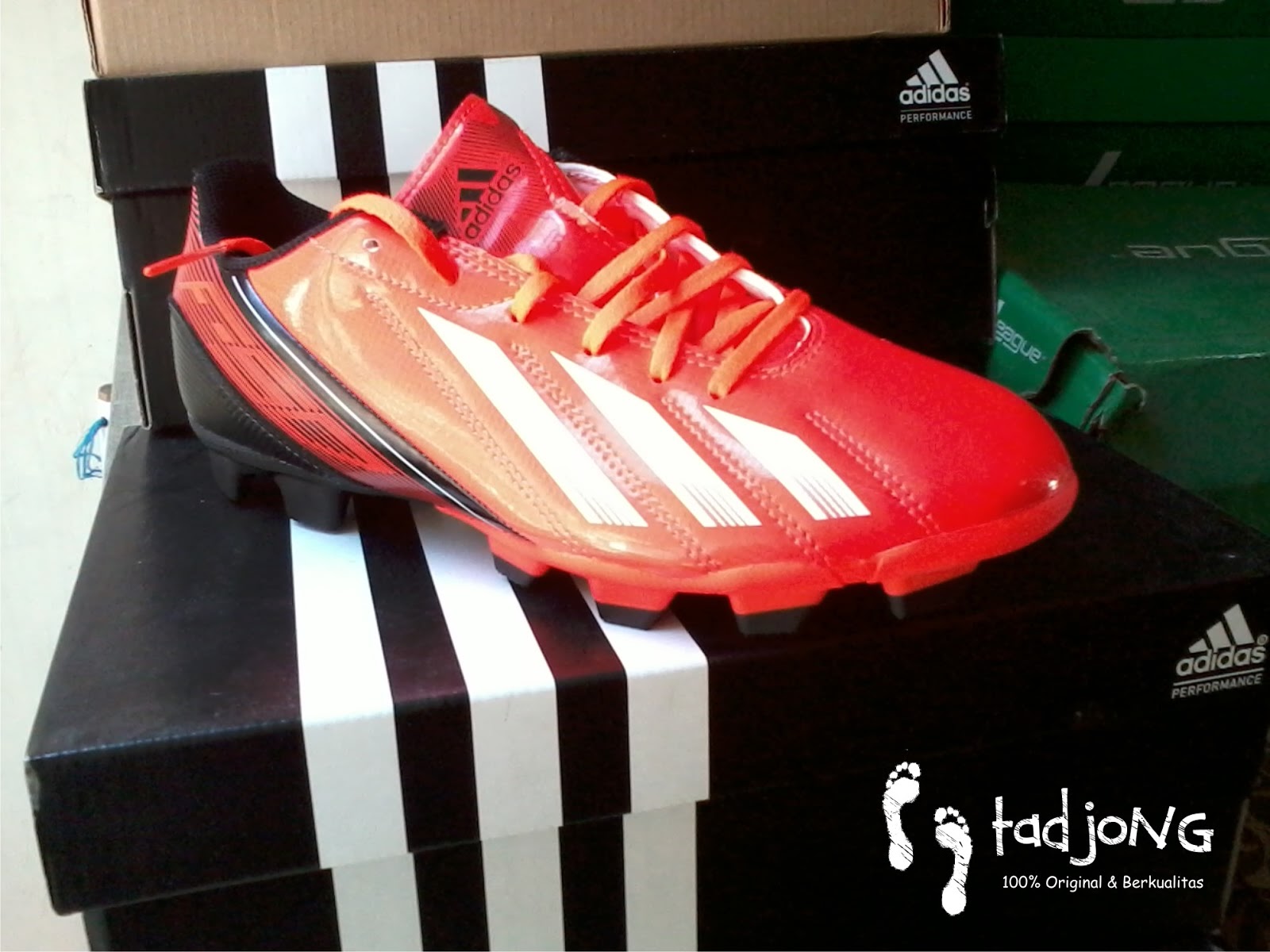 ADIDAS F5 TRX FG InfraRed/White/Black. ~ Tadjong Sport