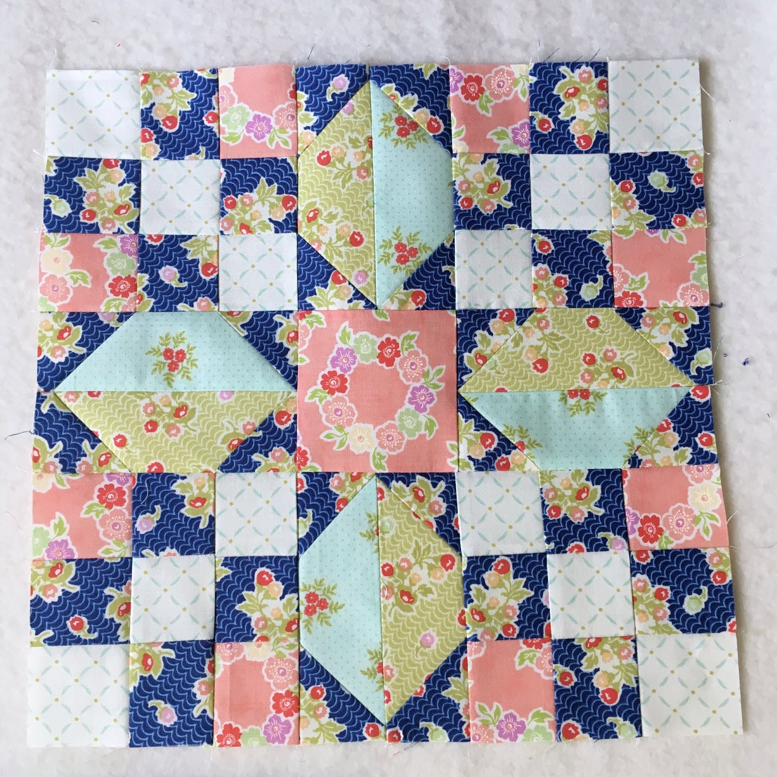 PamelaQuilts: Blockheads 2 - block 1