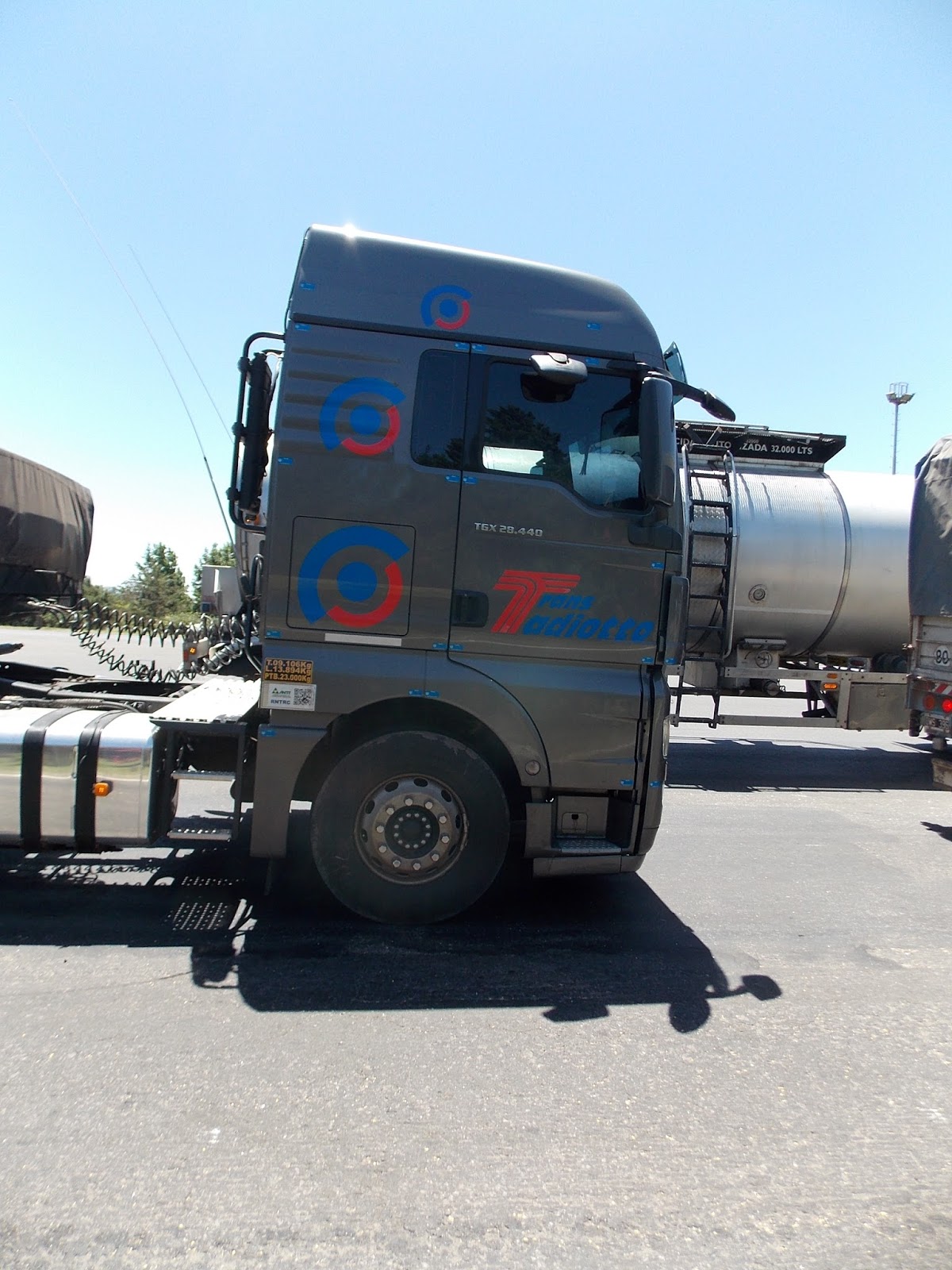 DIECIOCHO RUEDAS: LA CONFIGURACIÓN DE REMOLQUE Y TRACTOR… QUE MÁS LE ...