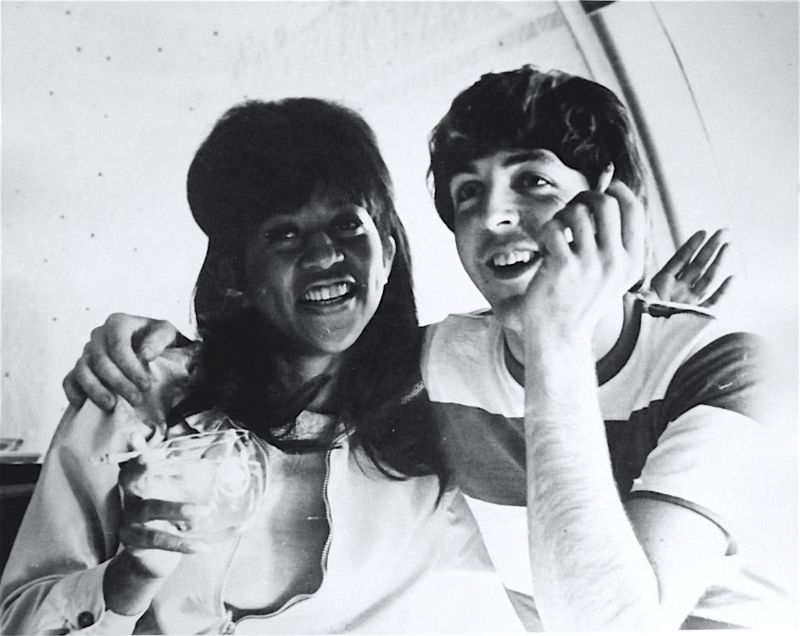 The Ronettes With The Beatles | Vintage News Daily