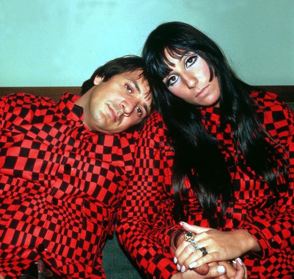 25 Wonderful Color Photographs of Sonny Bono and Cher From Between the ...
