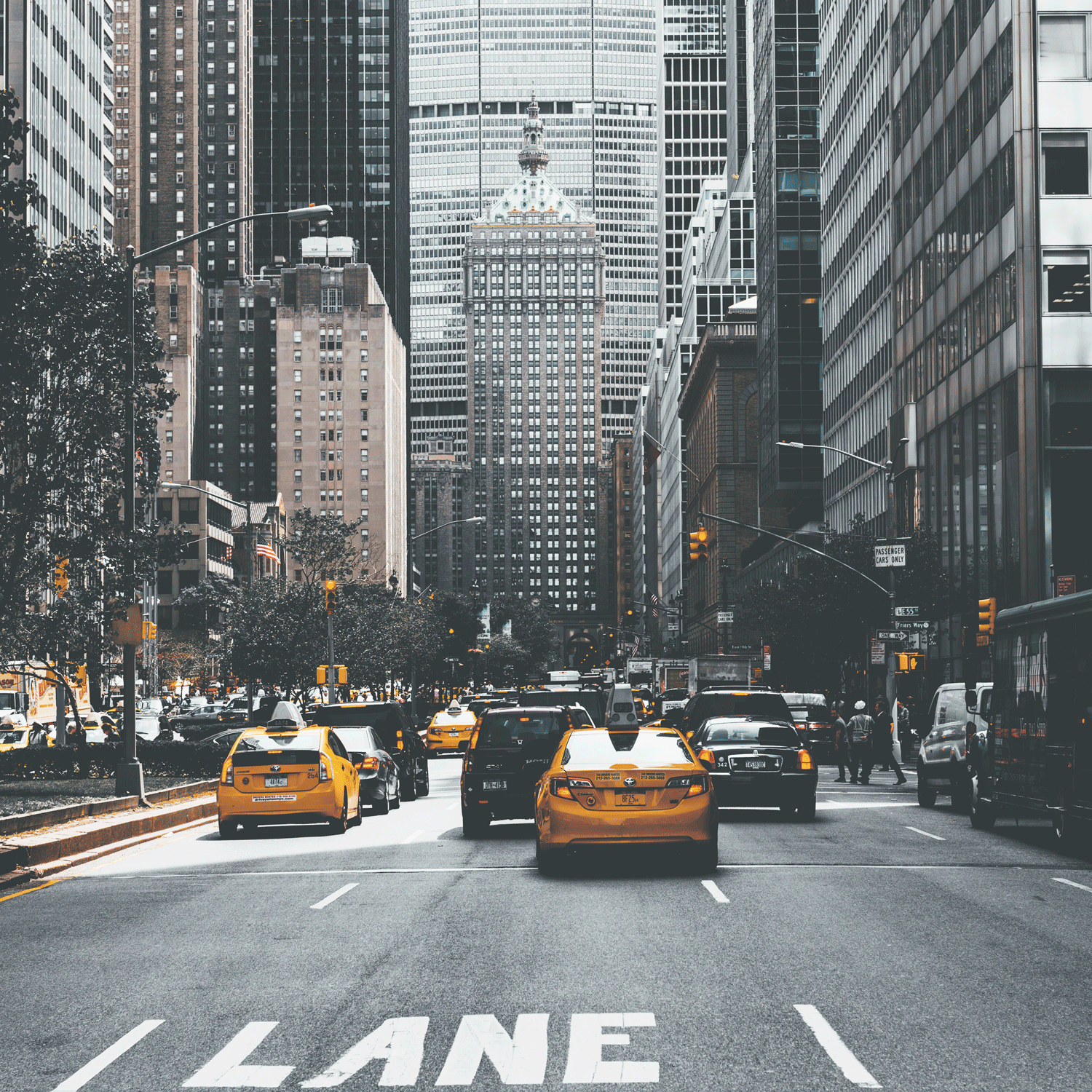 Going on a destination holiday? Here's what to wear | Edgars Mag