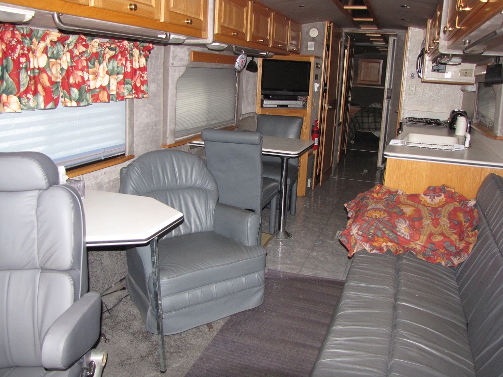 1969 MCI Bus: 1969 MCI Bus Conversion