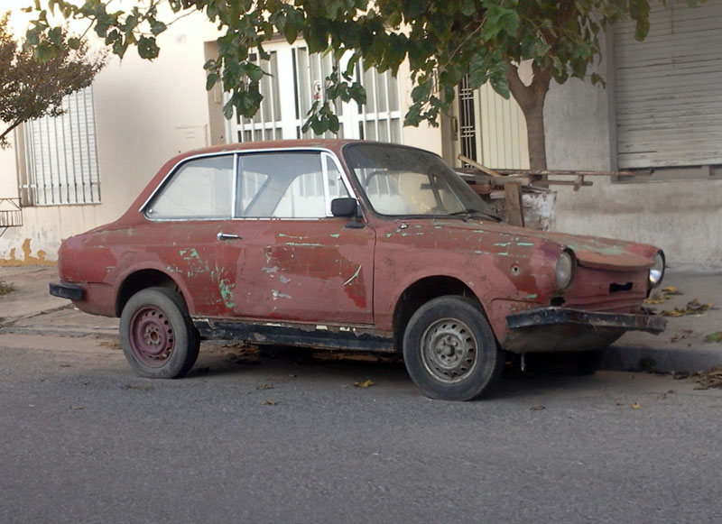 El Blog de Test del Ayer: Visto en Río Cuarto. Fiat 800 Coupe