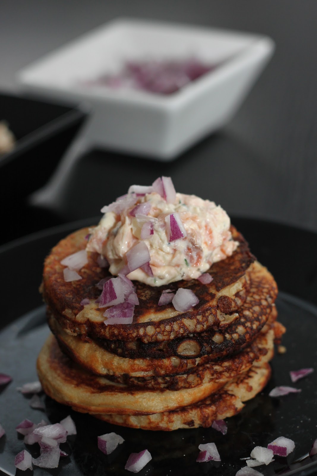 Bistro Eloise: Juhlavat blinit ja kylmäsavulohiviettelys