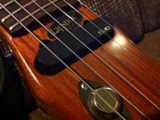 Guitar Lesson Blog by Acousphere: Acousphereのバックアップギター「Lap Stick」をレビュー！