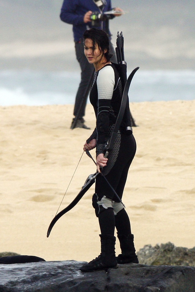 Spot The Difference Between Catching Fire And The Hunger Games Teaser ...