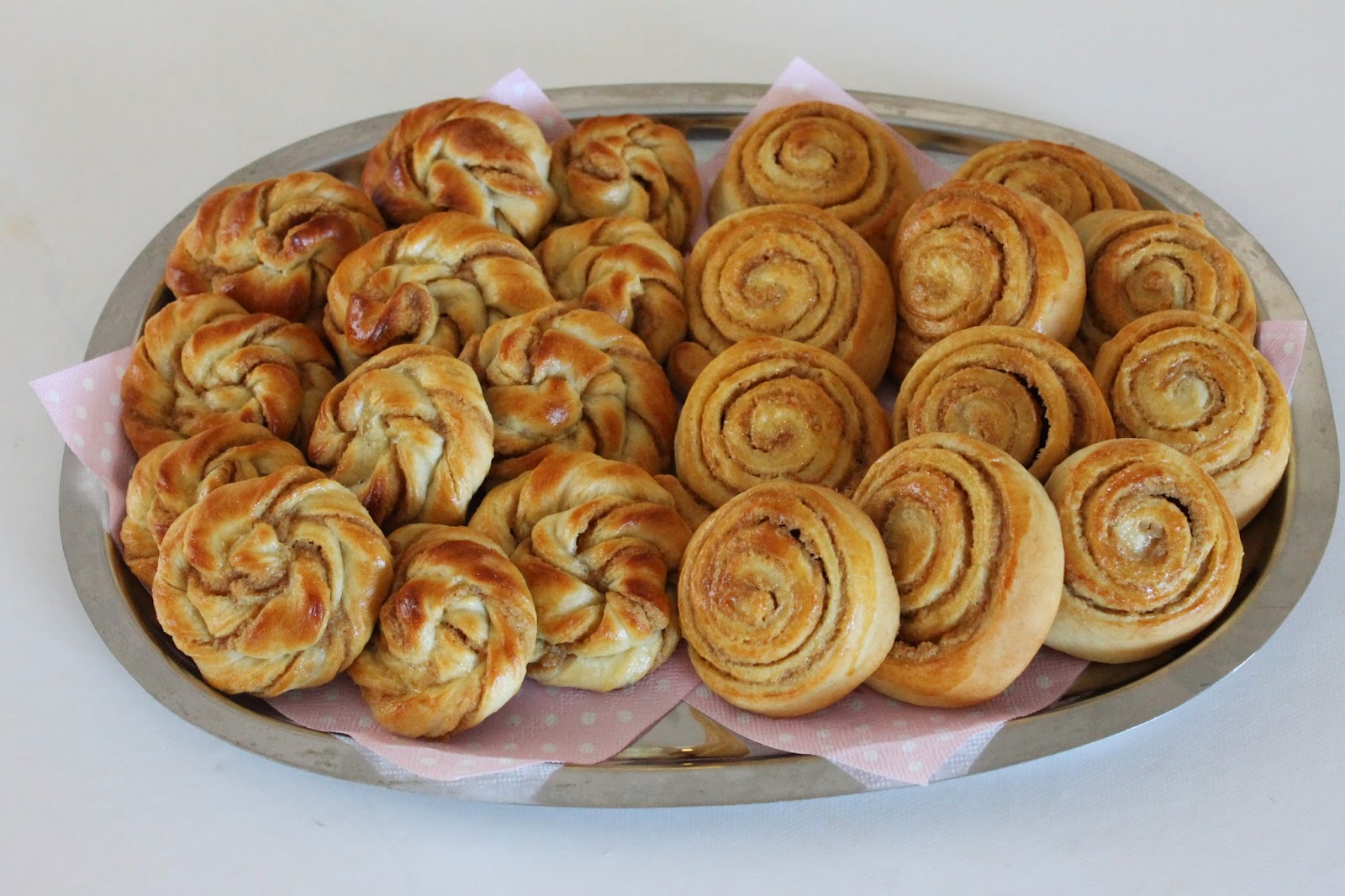 Tarun Taikakakut: Pullaa toffeetäytteellä