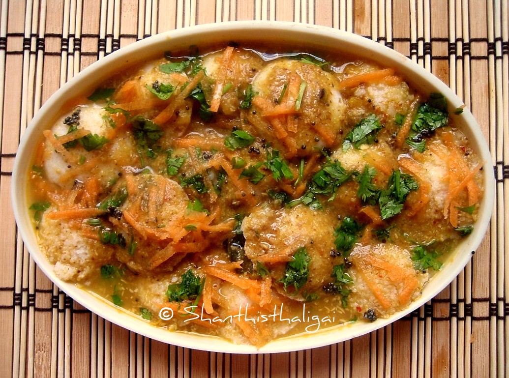 Shanthi Krishnakumar's cook book: MINI IDLI SAMBAR (RESTAURANT STYLE ...