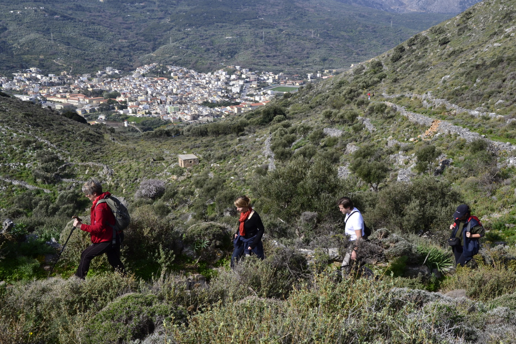 EXPLORE MOUNTAINS: ΠΕΖΟΠΟΡΙΑ ΝΕΑΠΟΛΗ-ΜΟΝΟΠΑΤΙ ΠΡΟΣ ΚΟΥΡΟΥΝΕΣ-ΑΡΧΑΙΑ ΔΡΗΡΟΣ