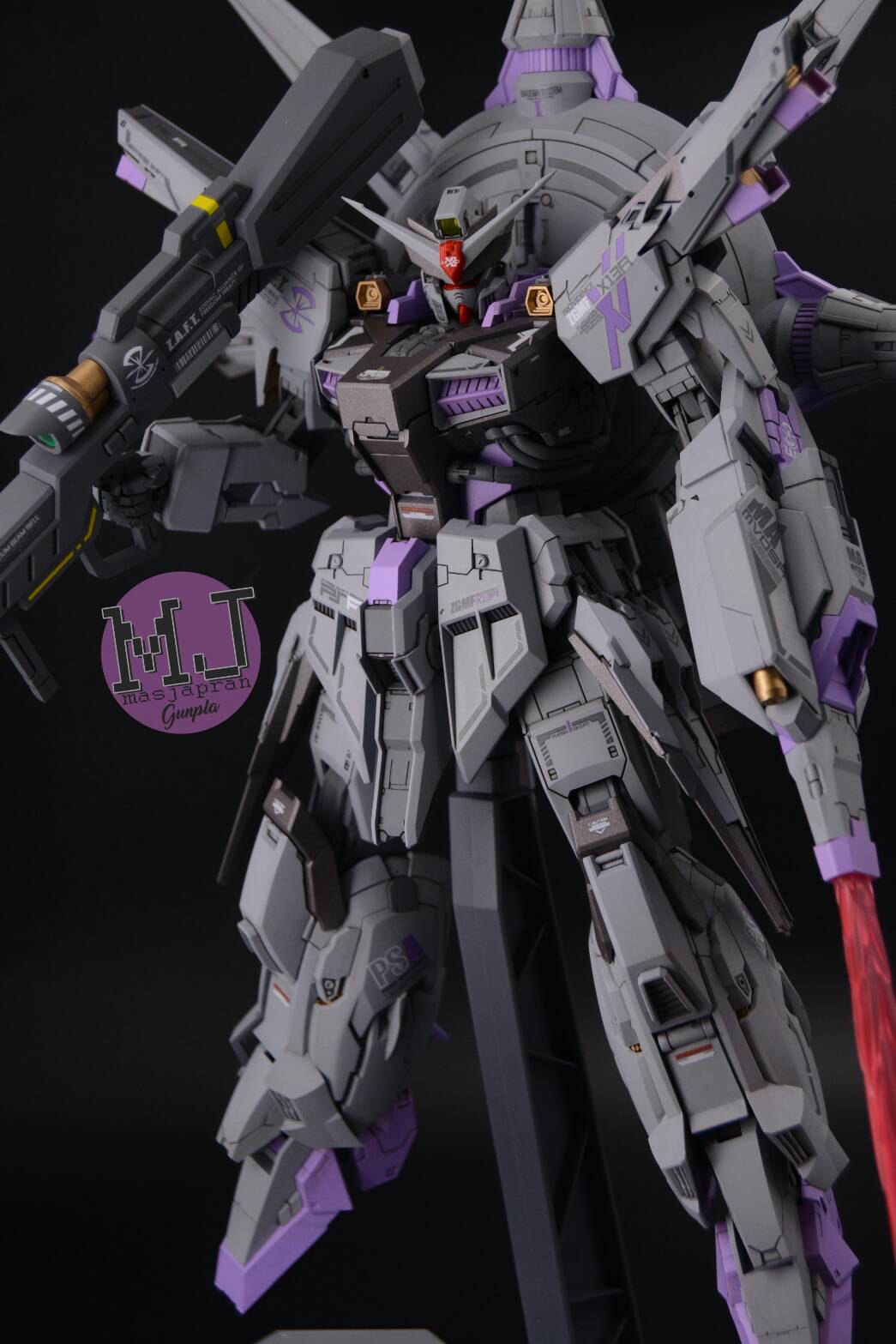 Painted Build: DA 1/100 Providence Gundam