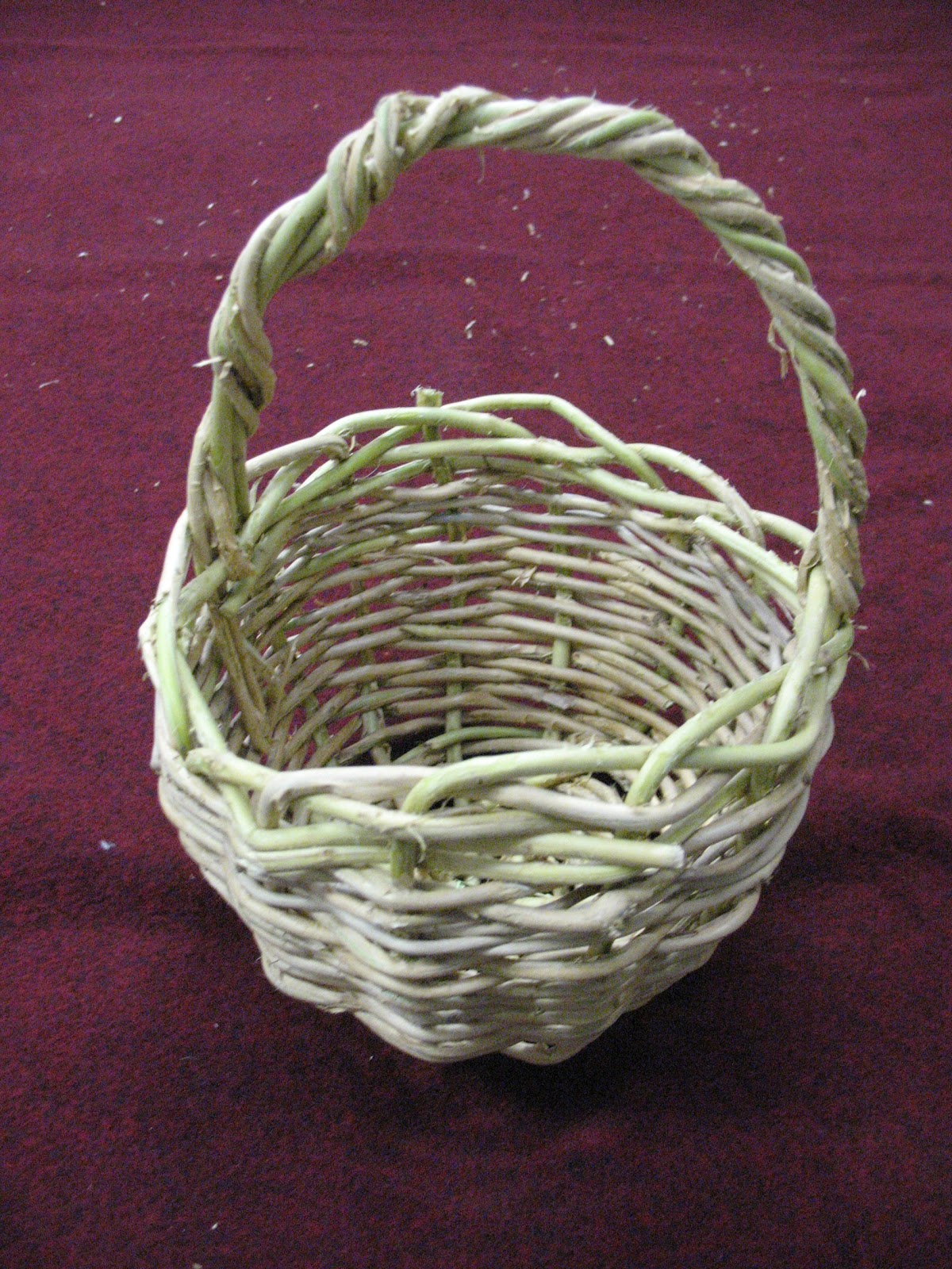 Sensible Survival: Make a Honeysuckle Basket