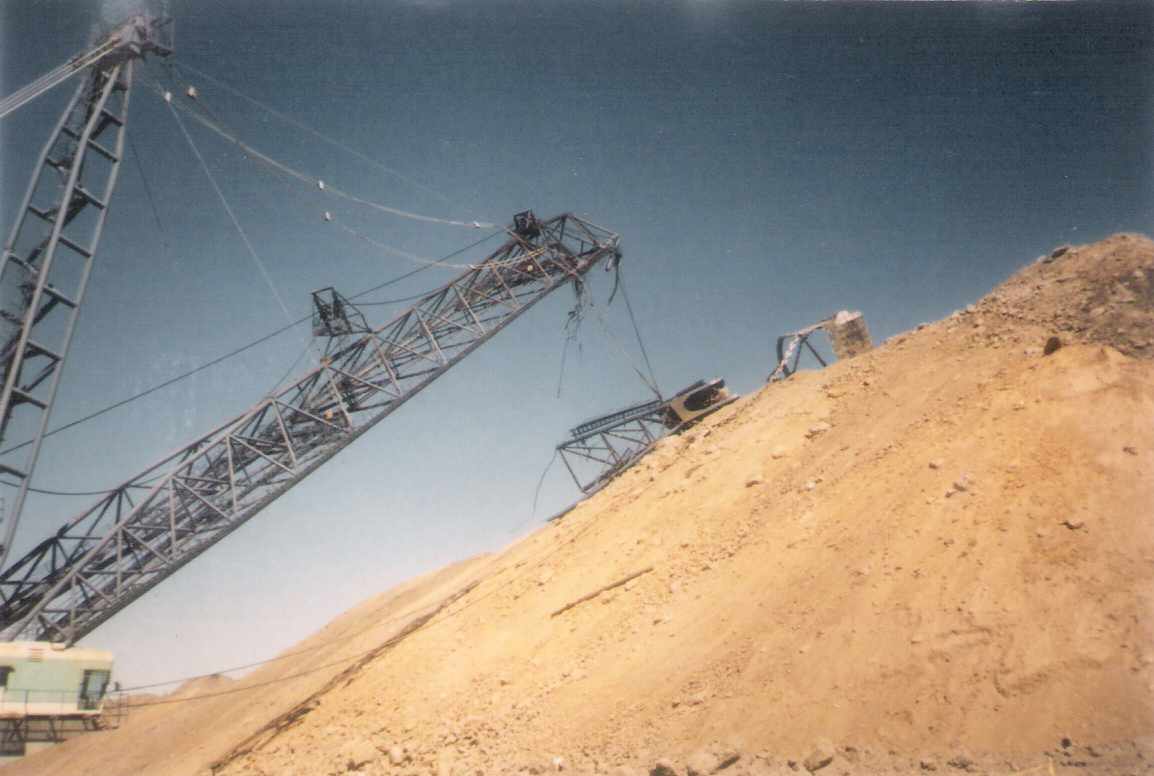 Mining Mayhem: Saraji Dragline 22 Broken Boom