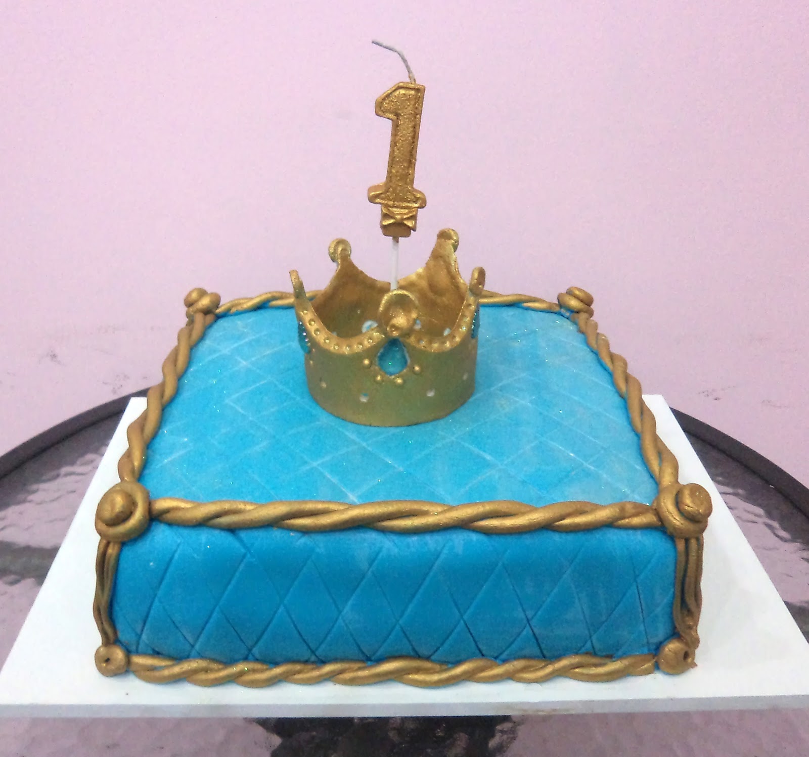 Bolo Rei De Porcelana Bebe