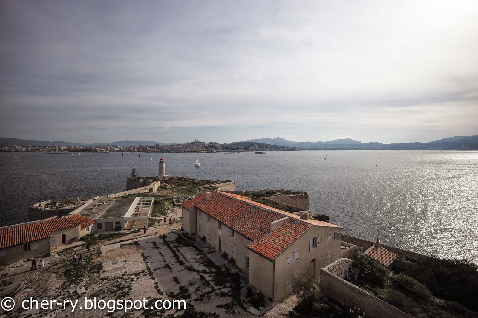 Life of a Lil Notti Monkey: Island Hopping in Marseille, France