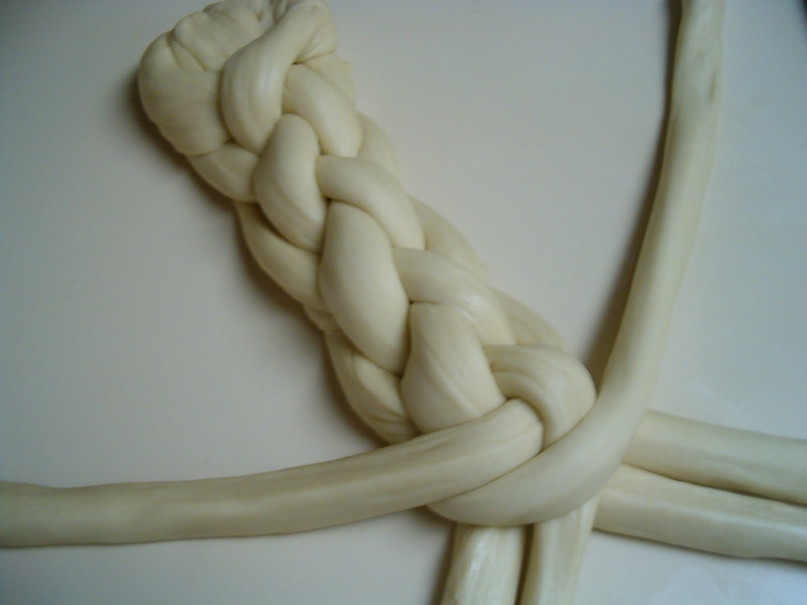 Six-strand challah braid