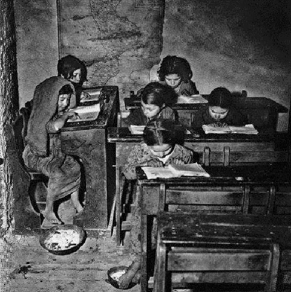 Χειροποίητο: Σχολεία και παιδιά παλαιότερων εποχών: Το μάθημα και η ...