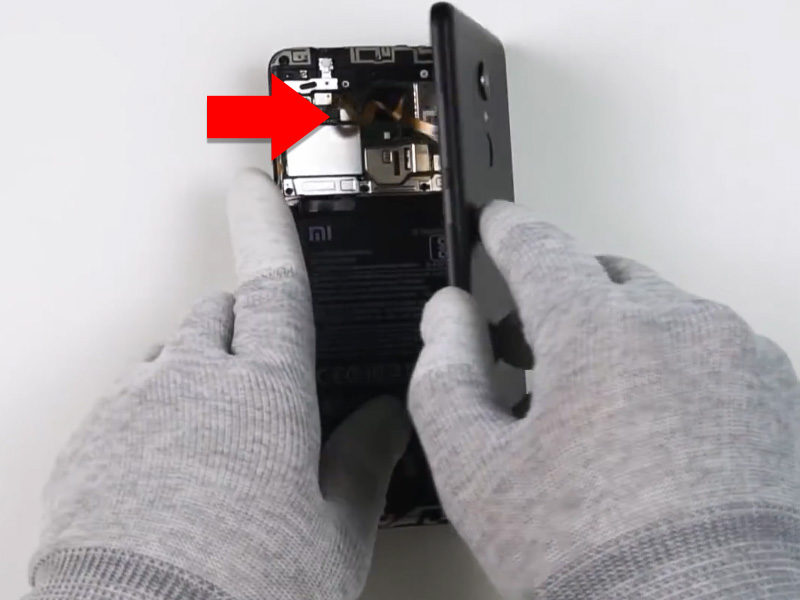 Cara Membuka Casing Belakang Dan Mengganti Baterai Xiaomi Redmi 5 ...