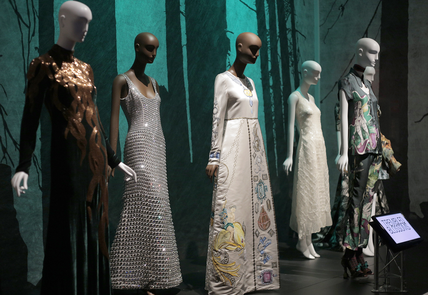 Stylecurated: FAIRY TALE FASHION @ FIT MUSEUM