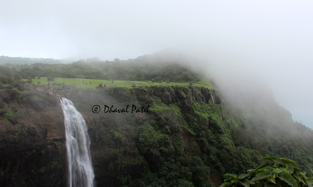 Dhaval's Travel Log: Madhe Ghat Waterfall