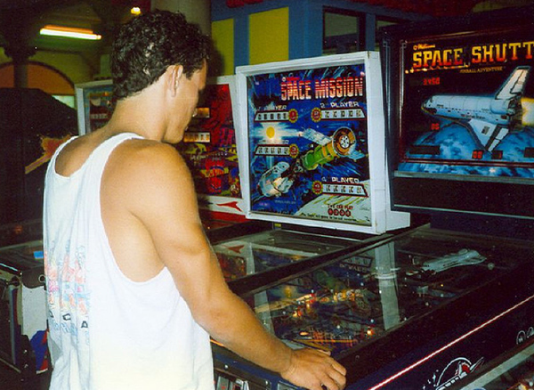 40 Pictures Of Arcades In The ’80s - STATIONGOSSIP