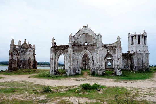 Shettihalli Church, the Ruins of a Royal church.