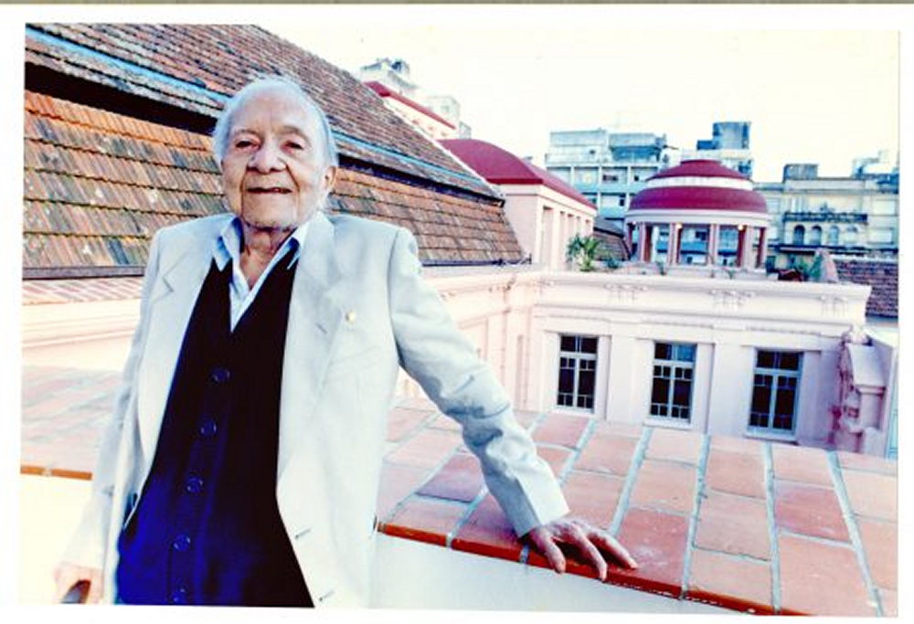 .: Mário Quintana. Poet, translator and Brazilian journalist. - Mário ...