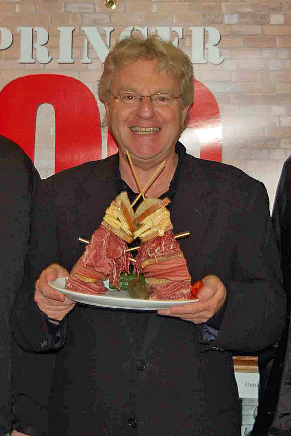 CARNEGIE DELI BEATS LOSER BEN'S KOSHER