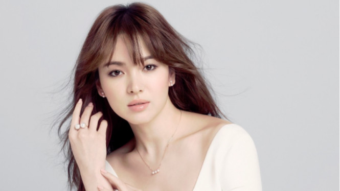 Top 10 Beautiful Female Asian Stars Chosen by Chinese Fans