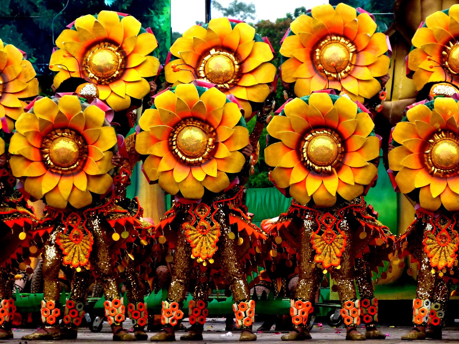 2013 KASADYAAN FESTIVAL RITUAL PRESENTATION - Lakwatserong Tsinelas