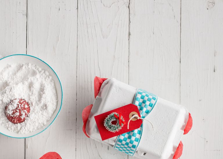 Red Velvet Snowballs #christmas #snowballs - APP META