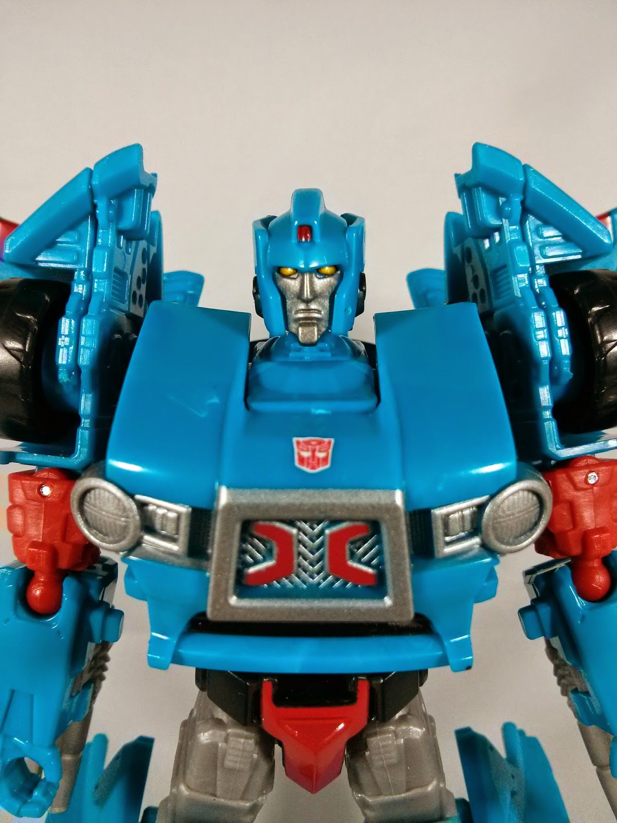 Toybox Soapbox: Transformers Generations Skids Review