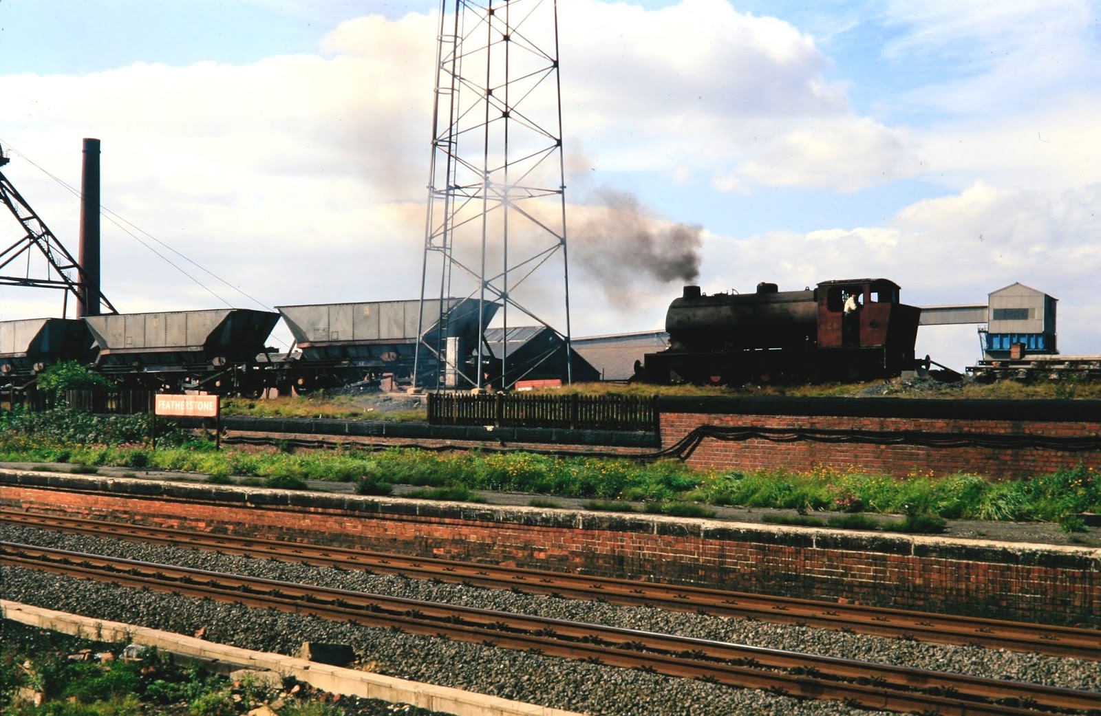 FEATHERSTONE PHOTOGRAPHS: Ackton Hall Colliery