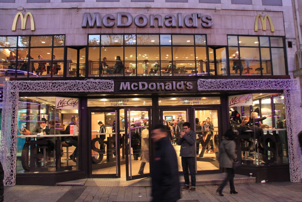 The Travel Bites: McDonalds, Paris - Pulp Non Fiction