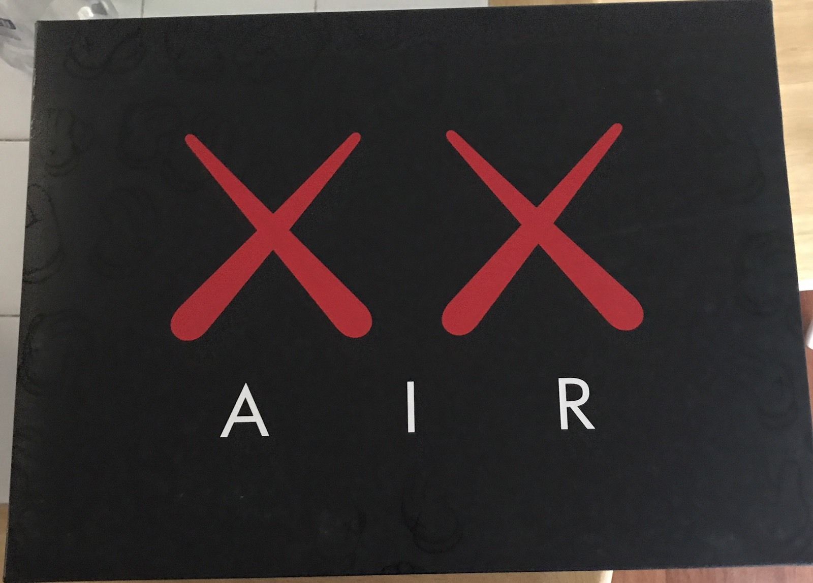 Gergasi bundle: KAWS and Nike join forces