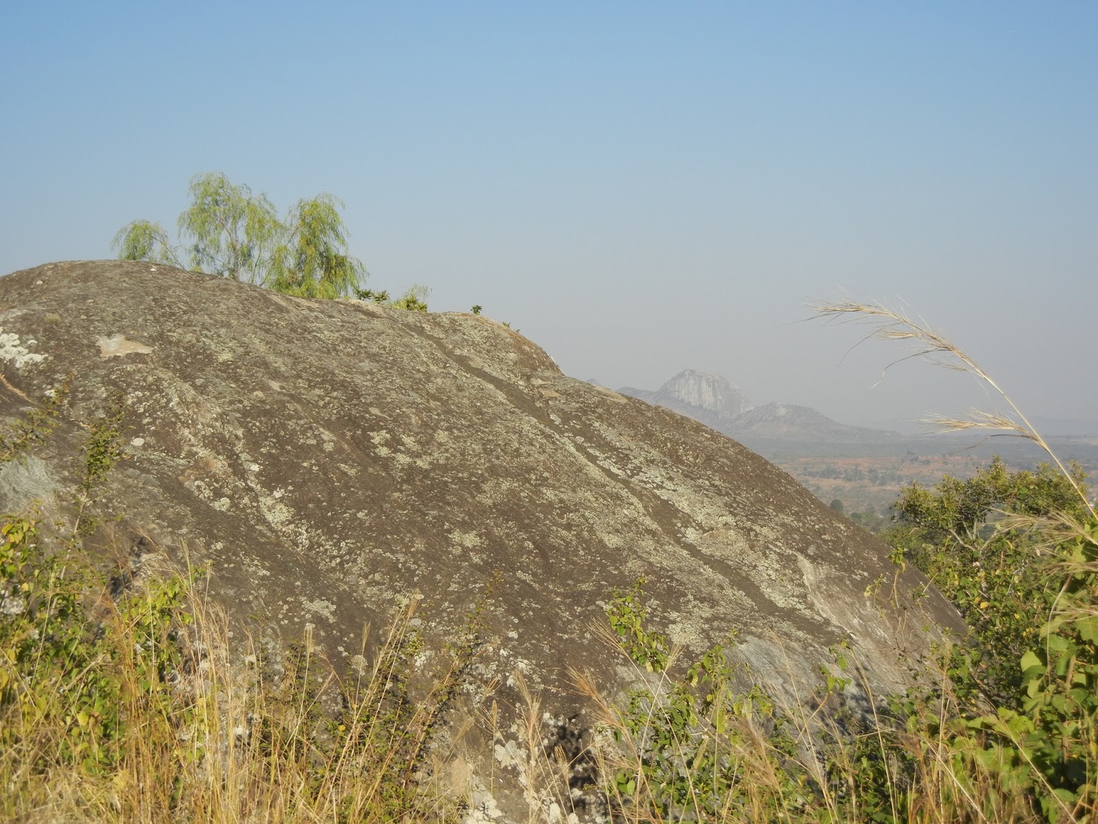 Leo in Malawi: Chinungu Hill near Ekwendeni - Part I