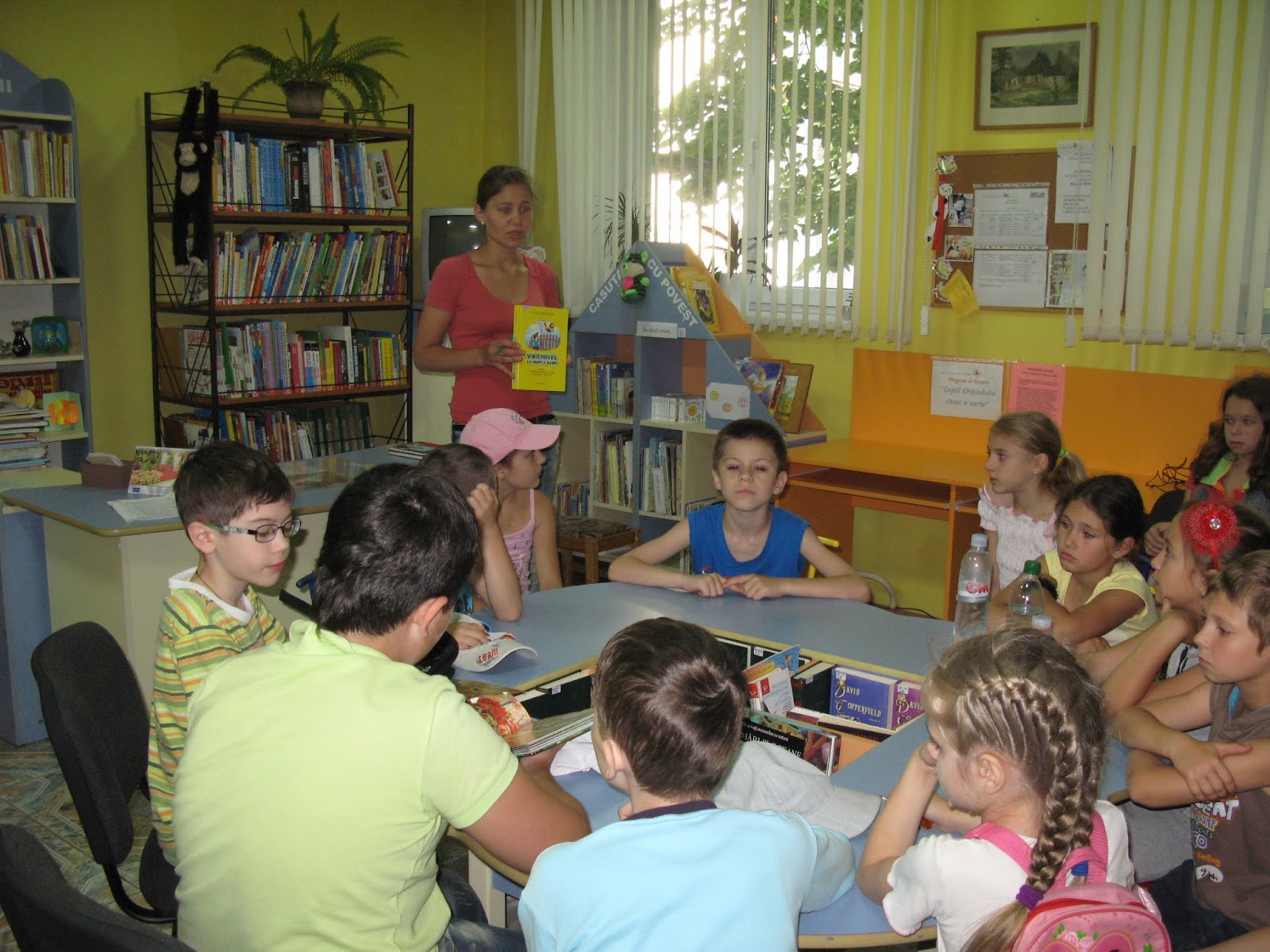 Biblioteca Ovidius: Copiii Chișinăului citesc o carte Biblioteca Ovidius: Copiii Chișinăului citesc o carte