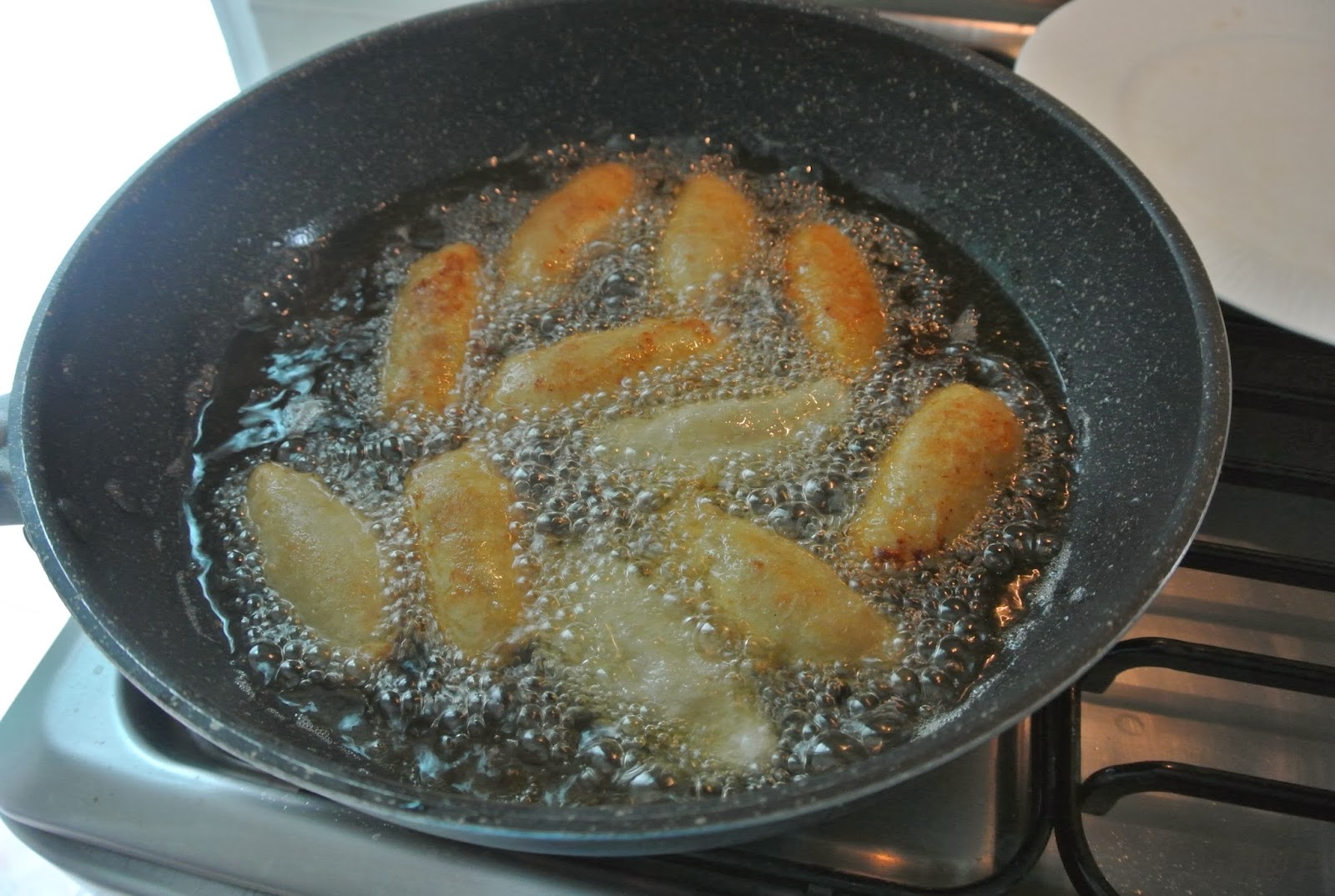 Anita's Playground : Crispy Taro Dumpling (Pateso/PateChaud)