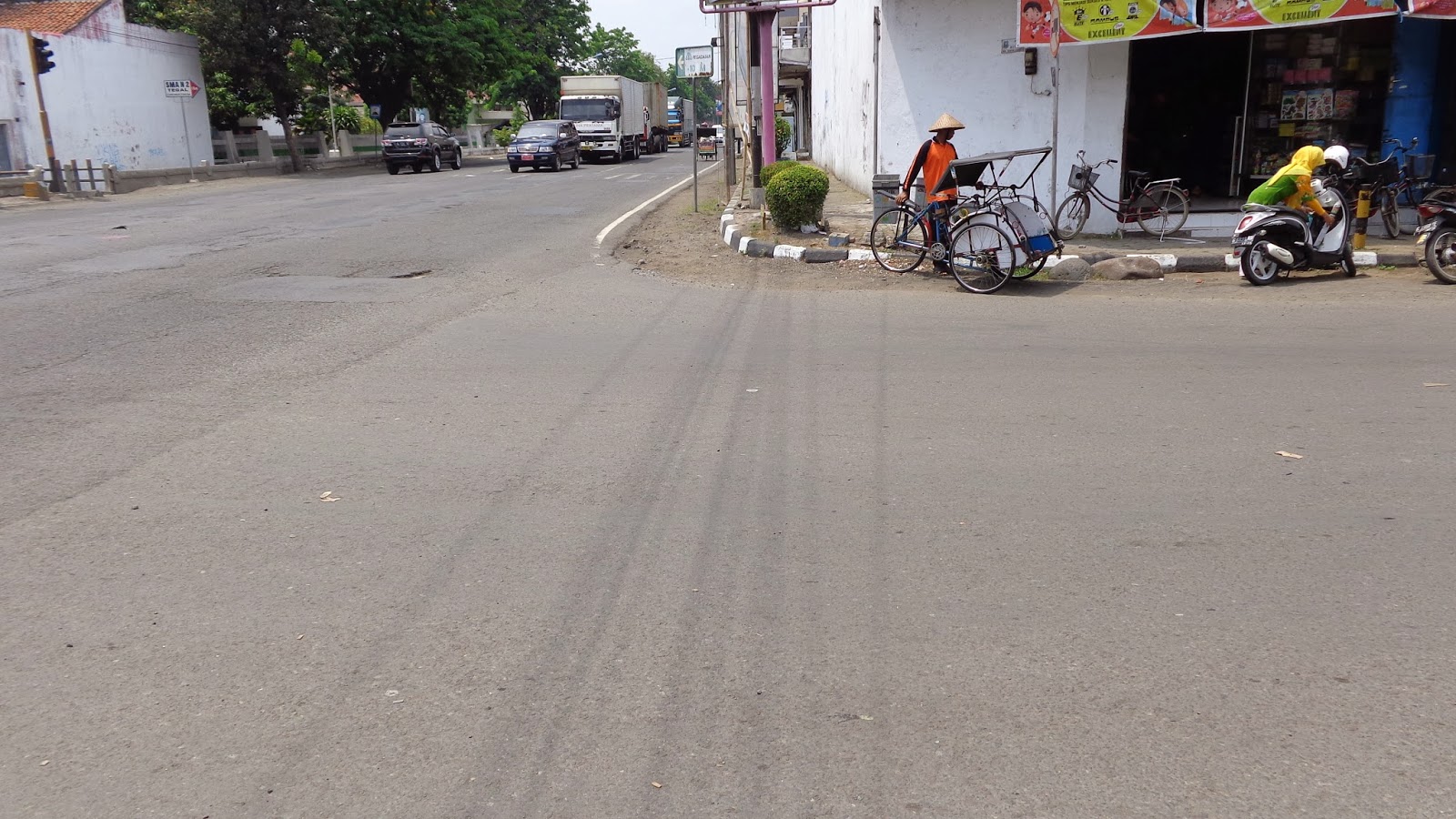 Keselamatan Transportasi Jalan: Bahu Jalan Sebagai Prasarana Pendukung ...