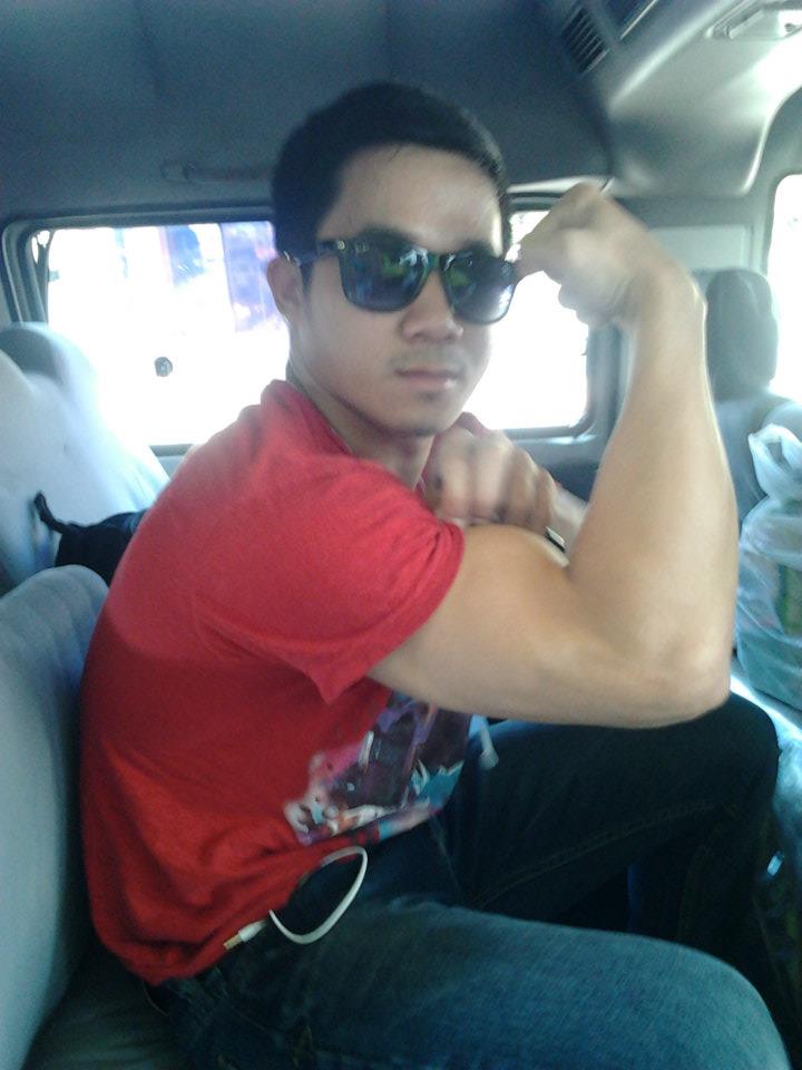 Miong21 @ Blogspot: Boracay Hunk: John Labindao