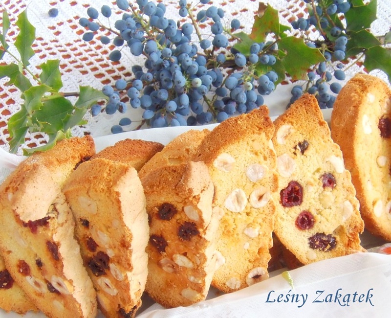 Leśny Zakątek: Sucharki zwykłe albo sucharki papieskie Lucyny ...